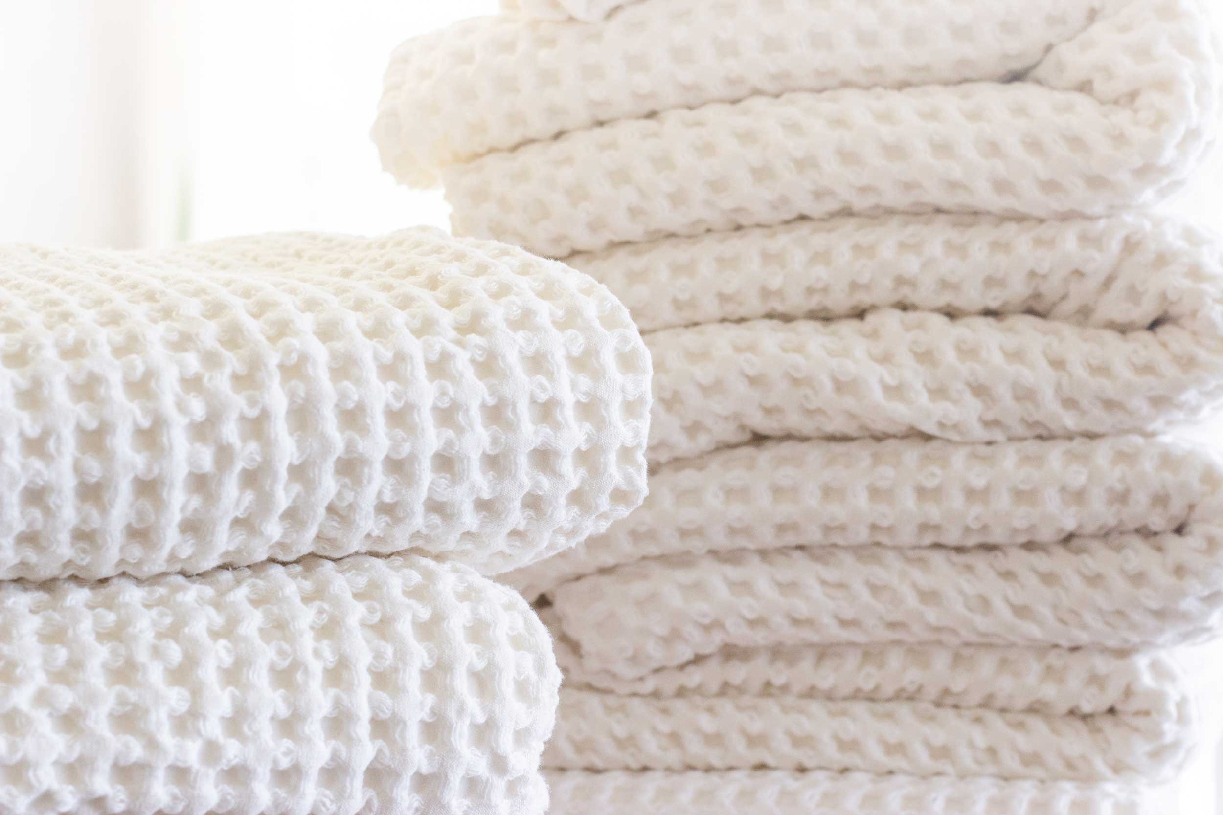 Heirloom-quality, breathable cotton bedding made for giving and for living.