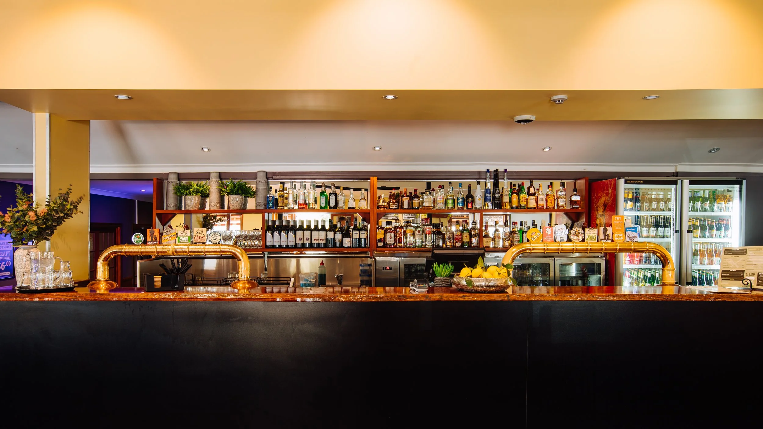 Bars & Gaming — Samford Hotel