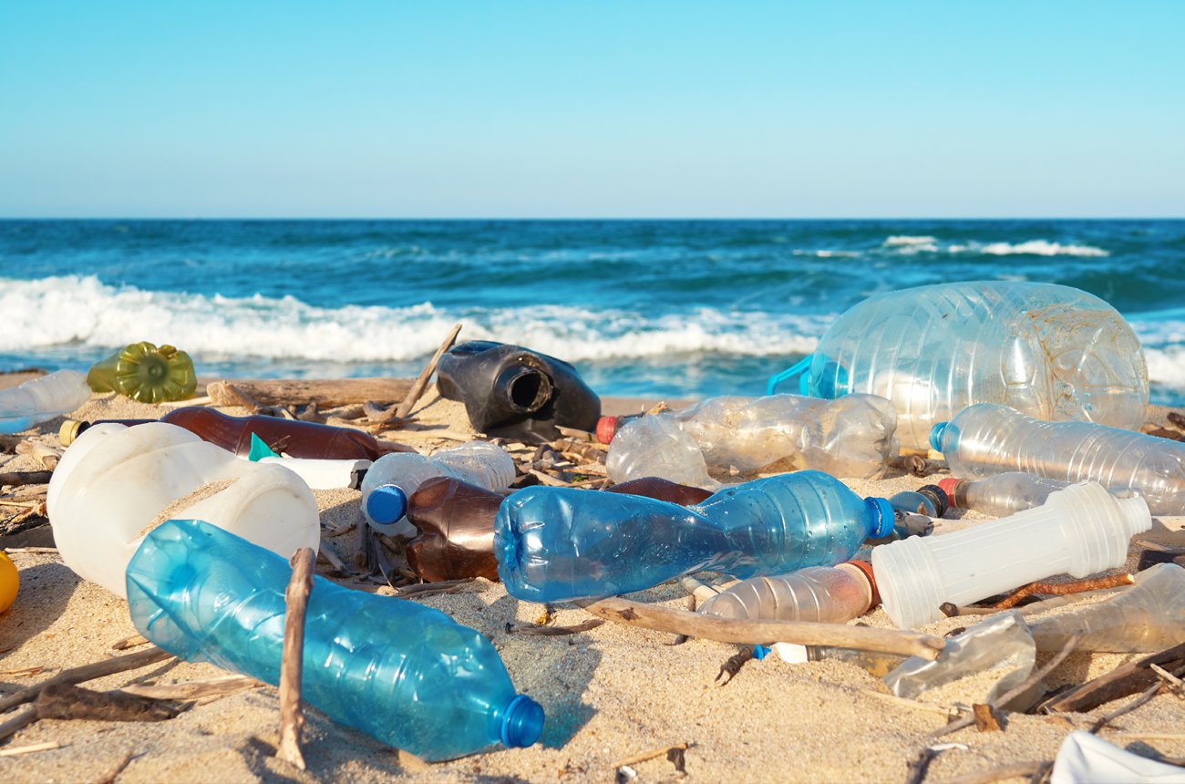 Tackling the Plastic Waste Crisis: A Global Framework for Action ...