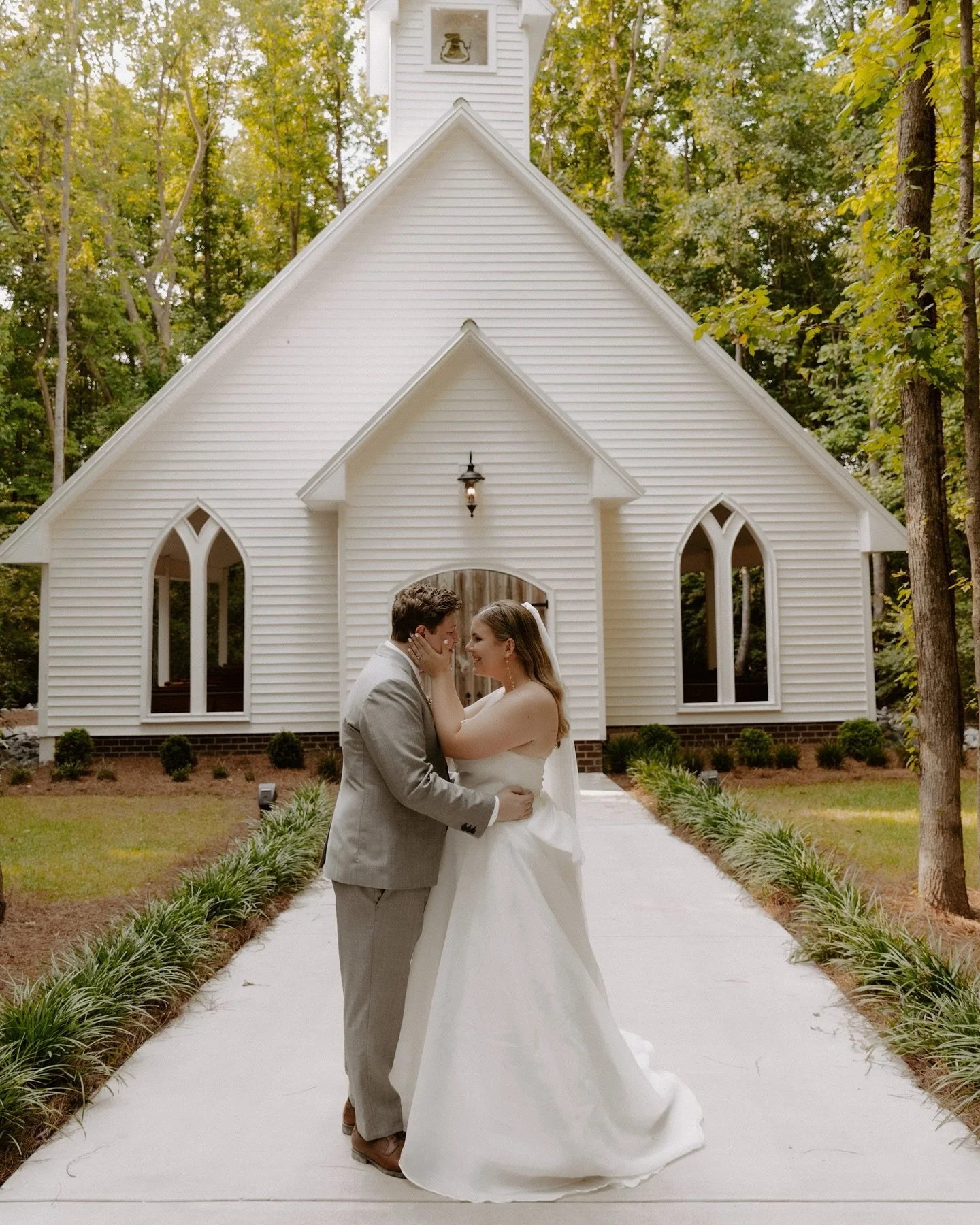 VIRGINIA WEDDING PHOTOGRAPHER