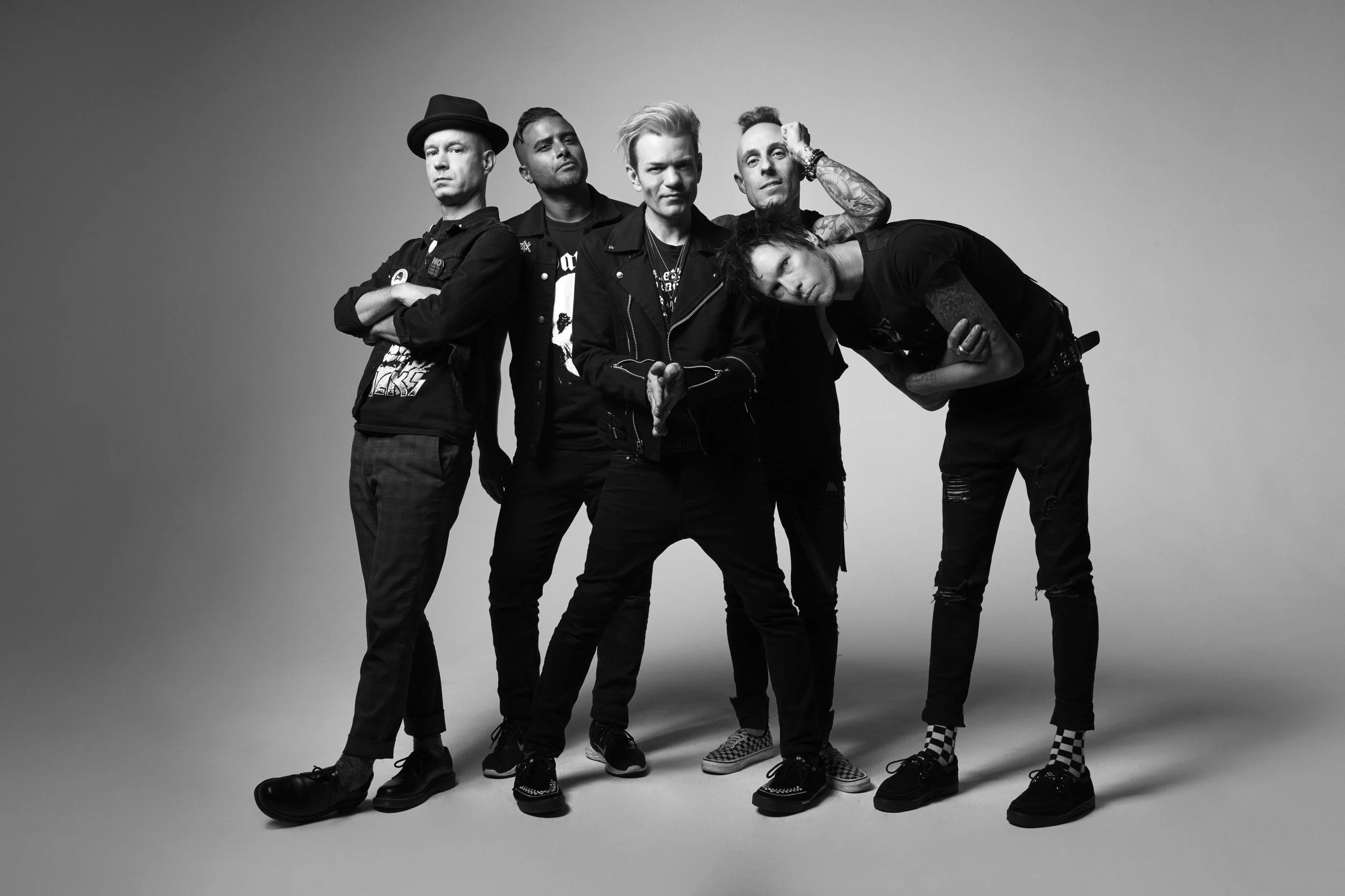 LANDMINES MUSIC VIDEO CREDITS — Sum 41