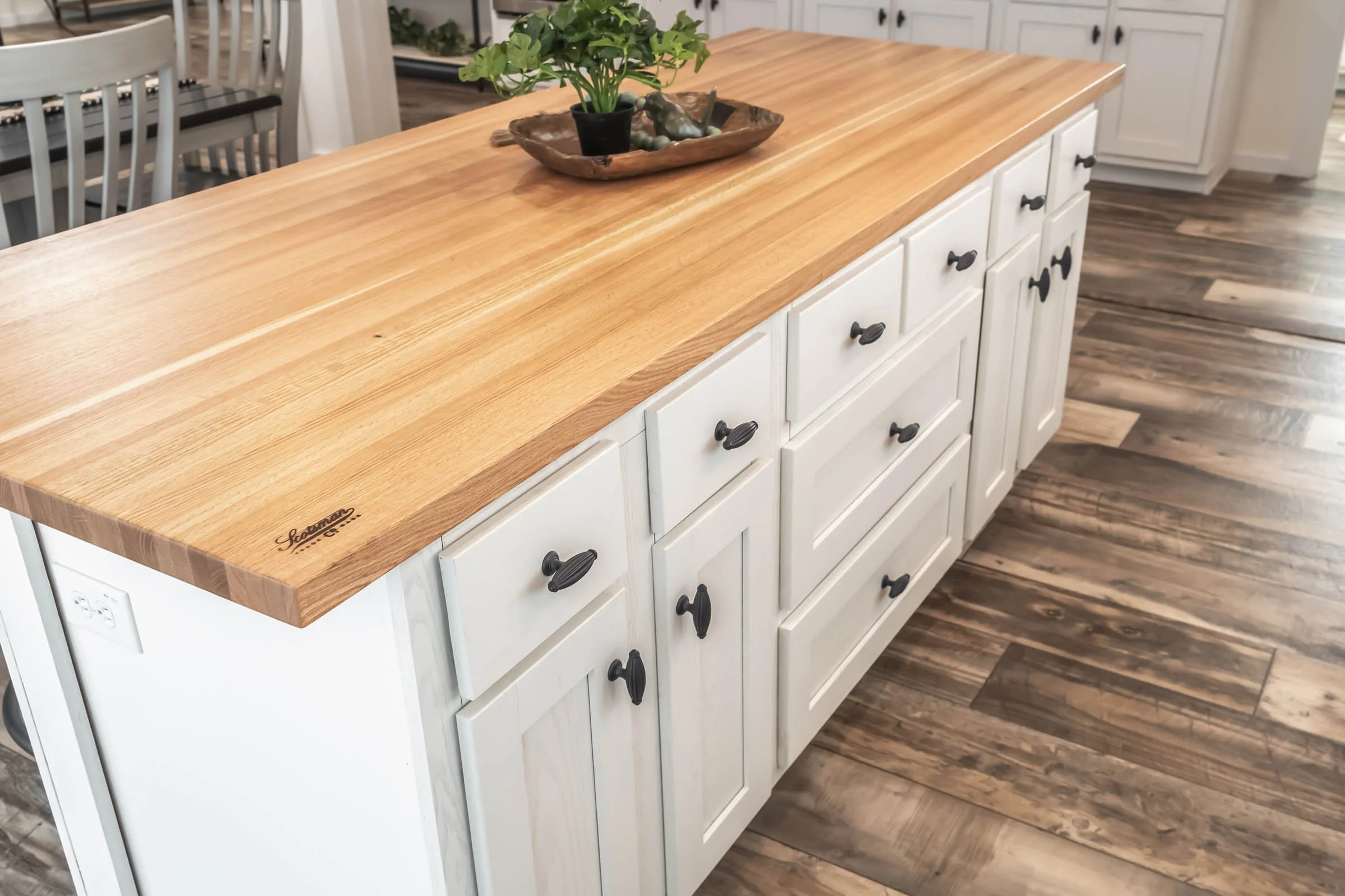 Features — Farm Luxe by Winston Home Builders
