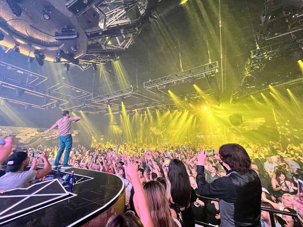 CLUB 87.7 FM Las Vegas