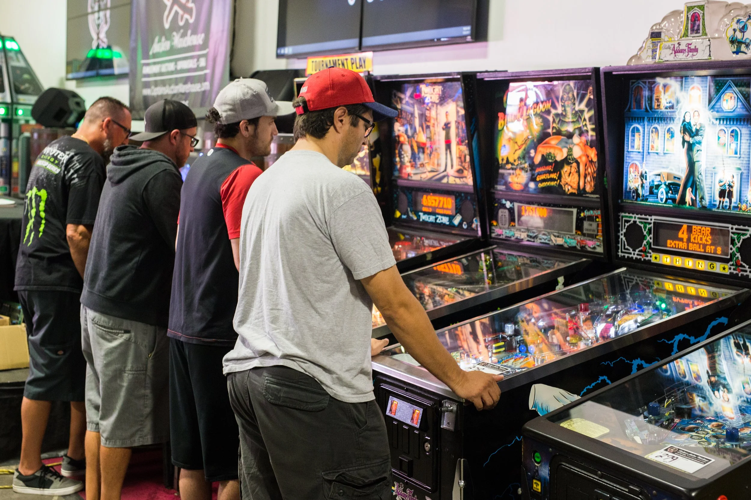 Captain's Arcade Showroom - Play Pinball ...in a Pirate sort of way!