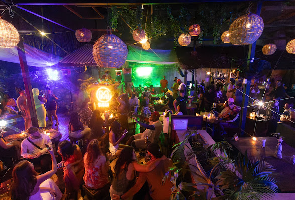 Los Mejores Bares Nocturnos en Tulum: Vida Nocturna en el Paraíso ...