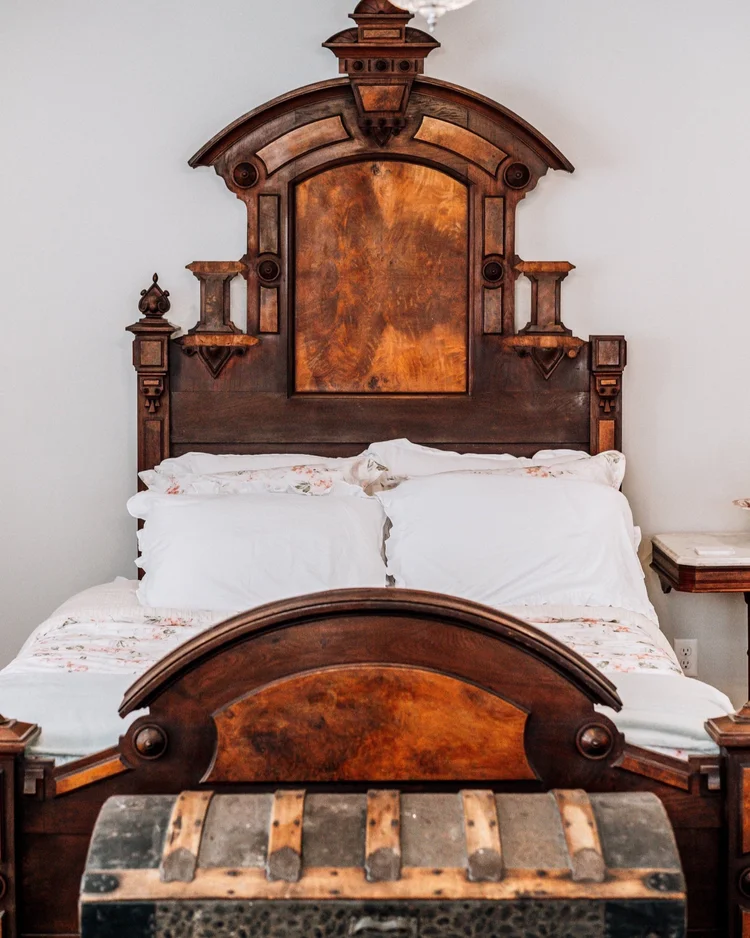 Overnight Accommodations & Vacation Rentals — The Hillcrest Estate