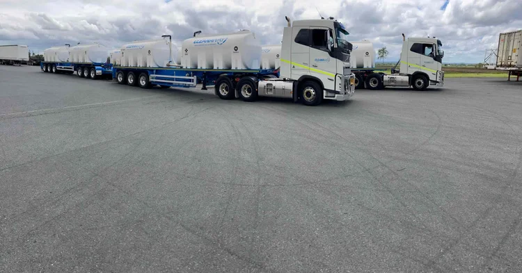 Tanker Trailers | Transport Water & Bulk Liquids — Midland