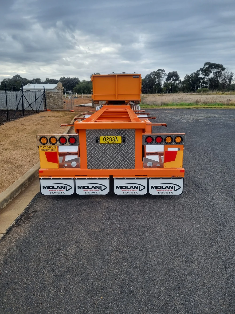 Skip Bin Trailers | Skip Bin Trailer Manufacturer — Midland