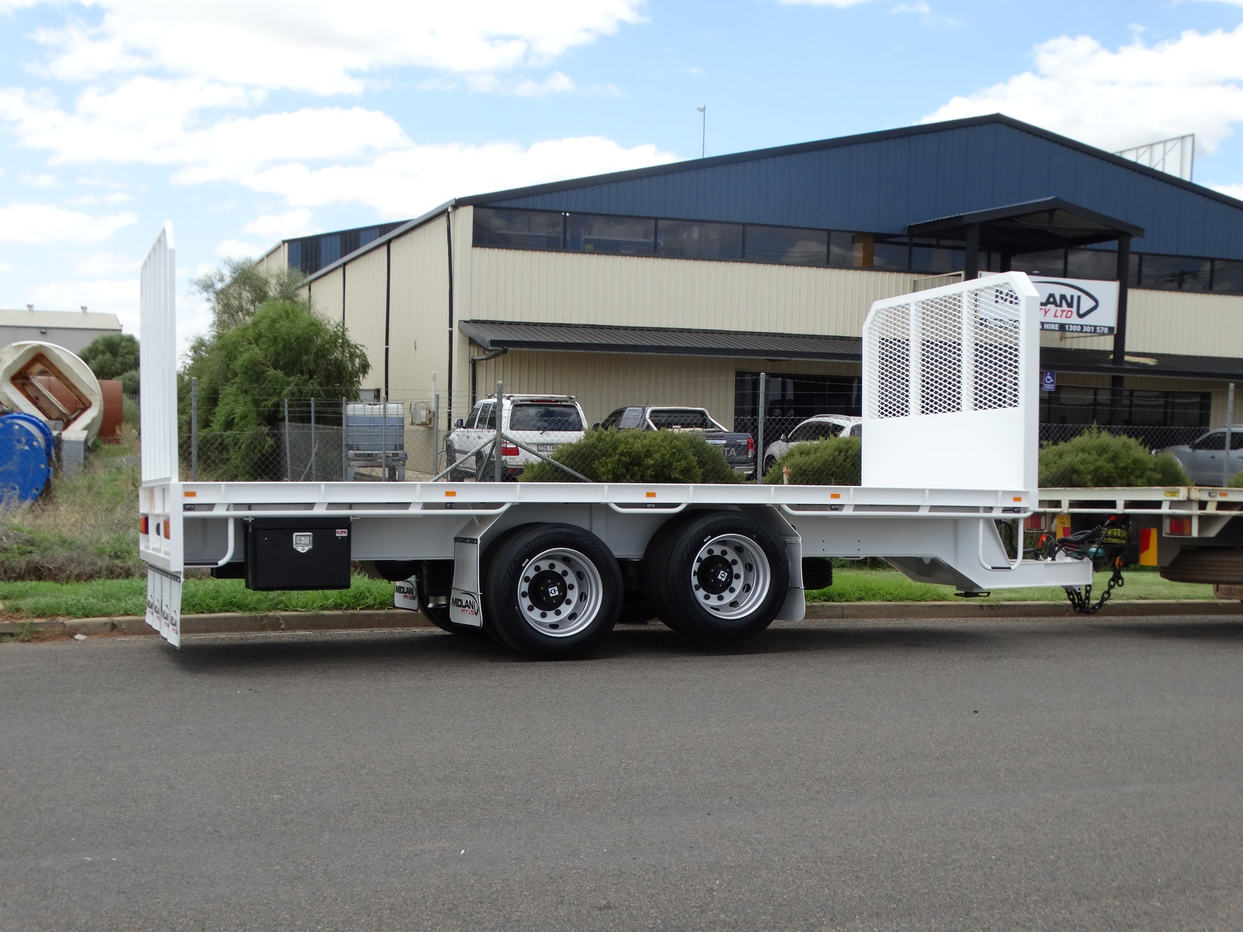 Beekeeper Trailers | Trailers for Beekeepers — Midland