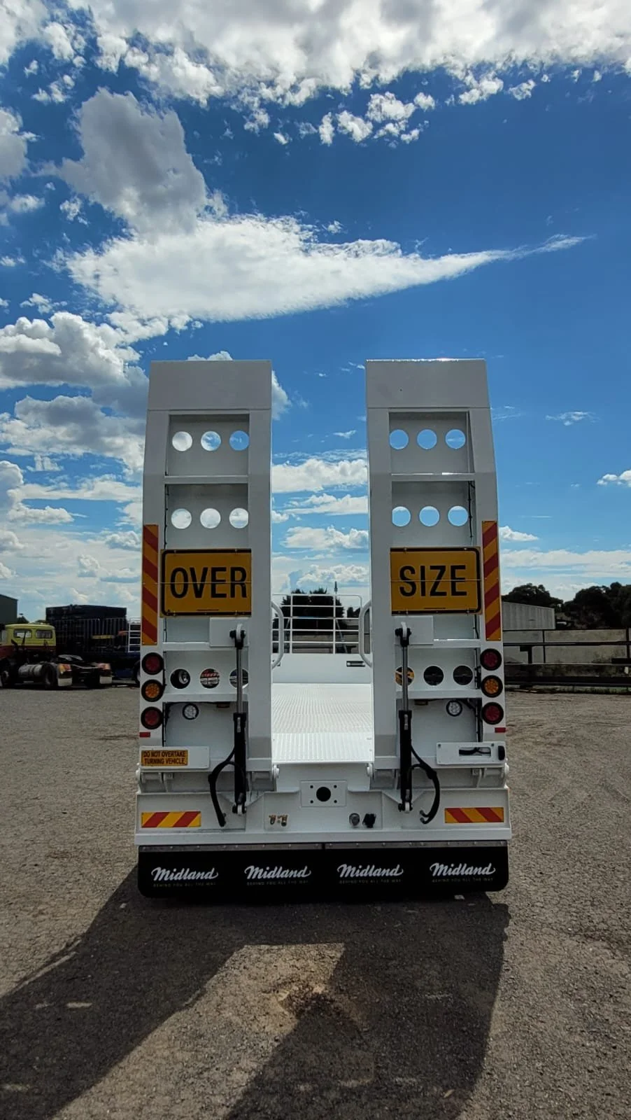 Tag Trailers | Tag Trailer Manufacturer — Midland