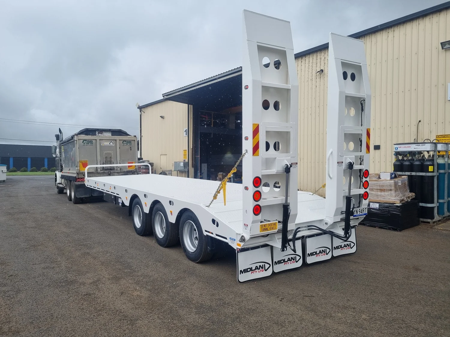 Tag Trailers | Tag Trailer Manufacturer — Midland