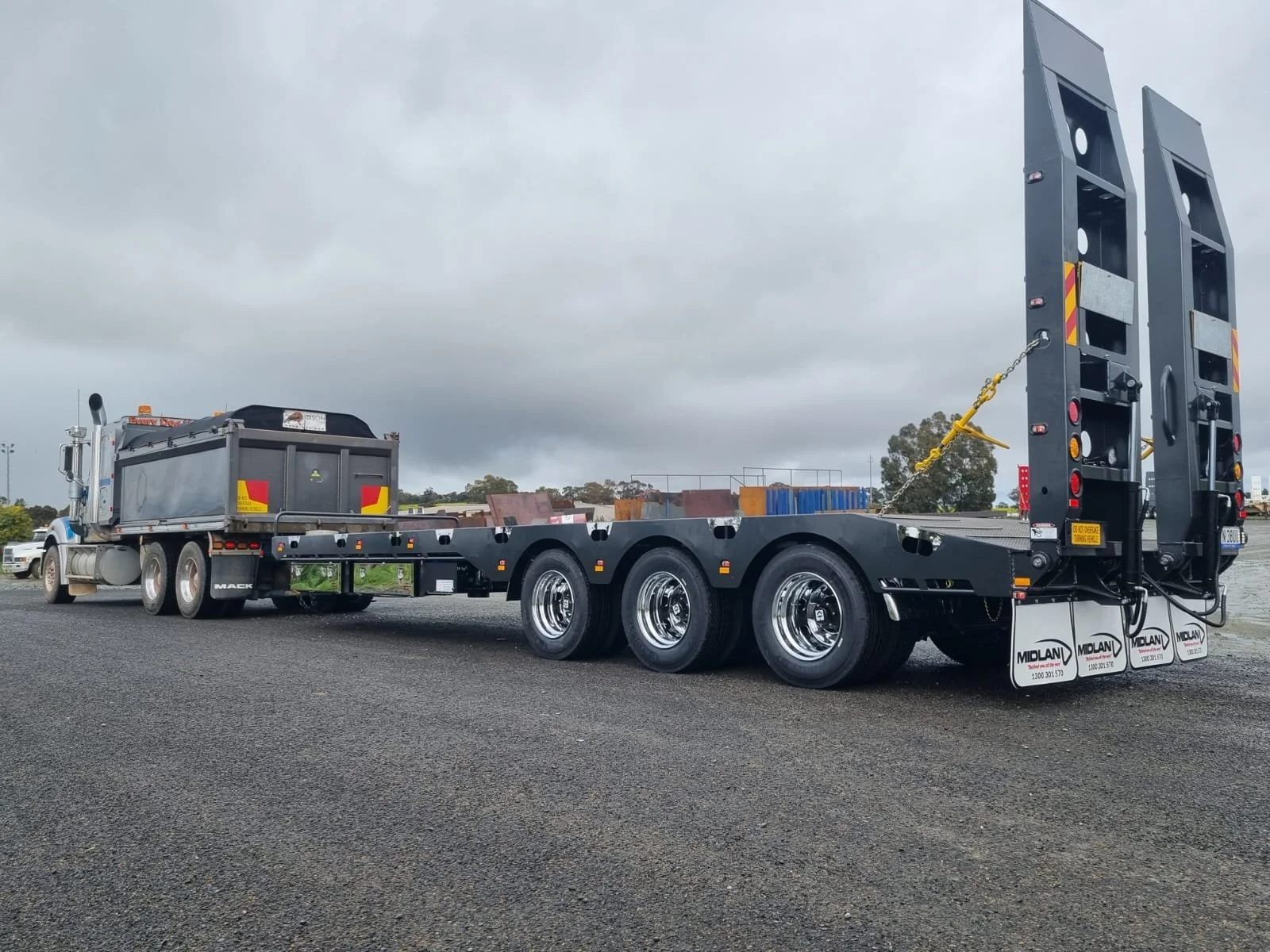 Tag Trailers | Tag Trailer Manufacturer — Midland