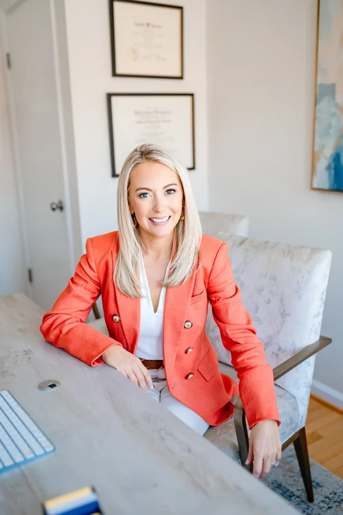 About Dr. Erin Kinney — The Kinney Clinic