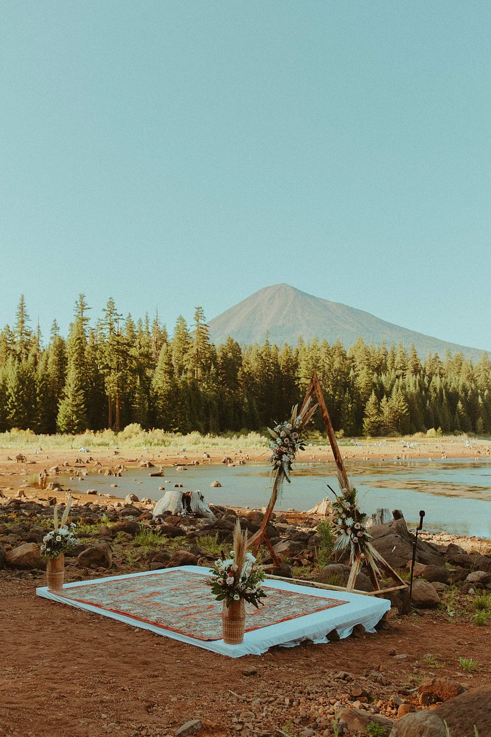 Intimate Oregon Lakeside Wedding // Klamath, OR | Andie Avery