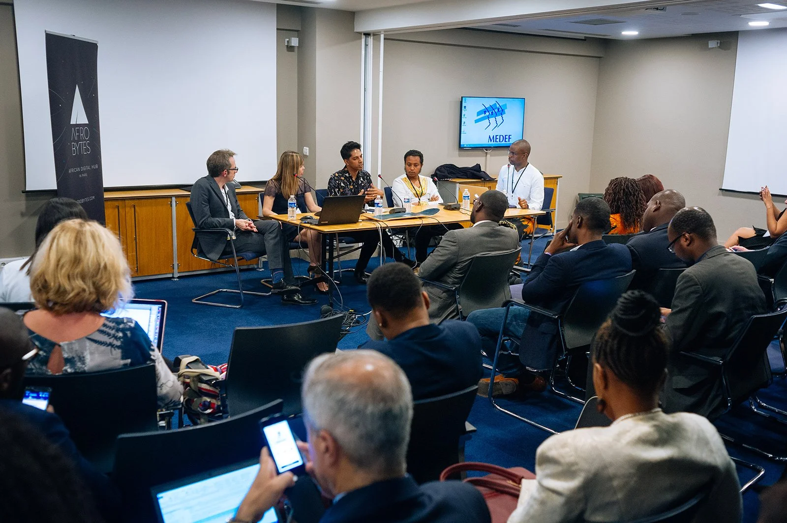 Conférence Afrobytes — Afrobytes Plateforme et agence conseil, dédiée à ...