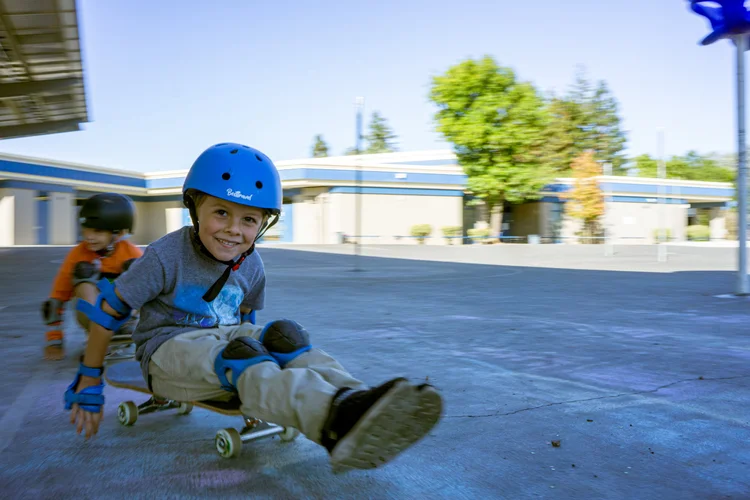 GoGo Skateboarding | Official
