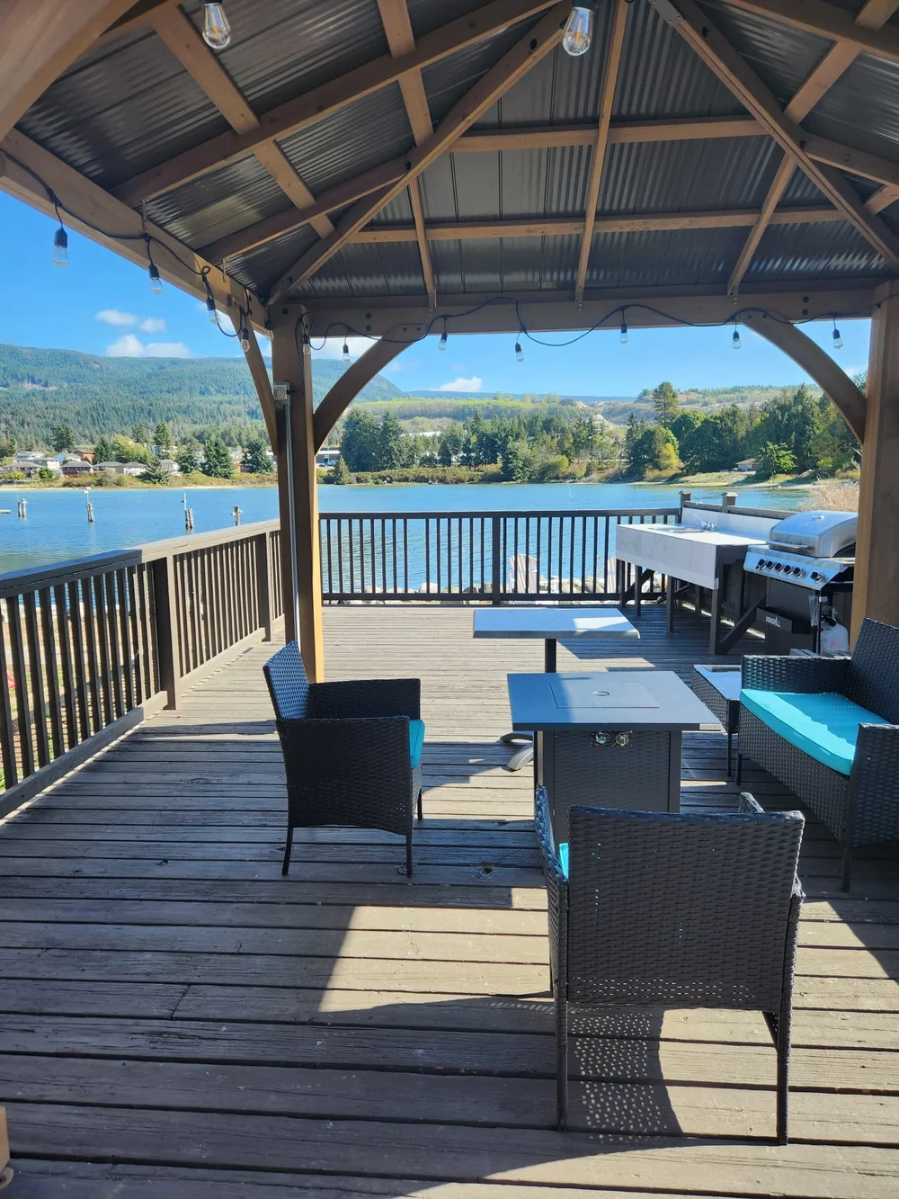Amenities — The Spot at Porpoise Bay, Hotel & Marina · Sechelt, BC