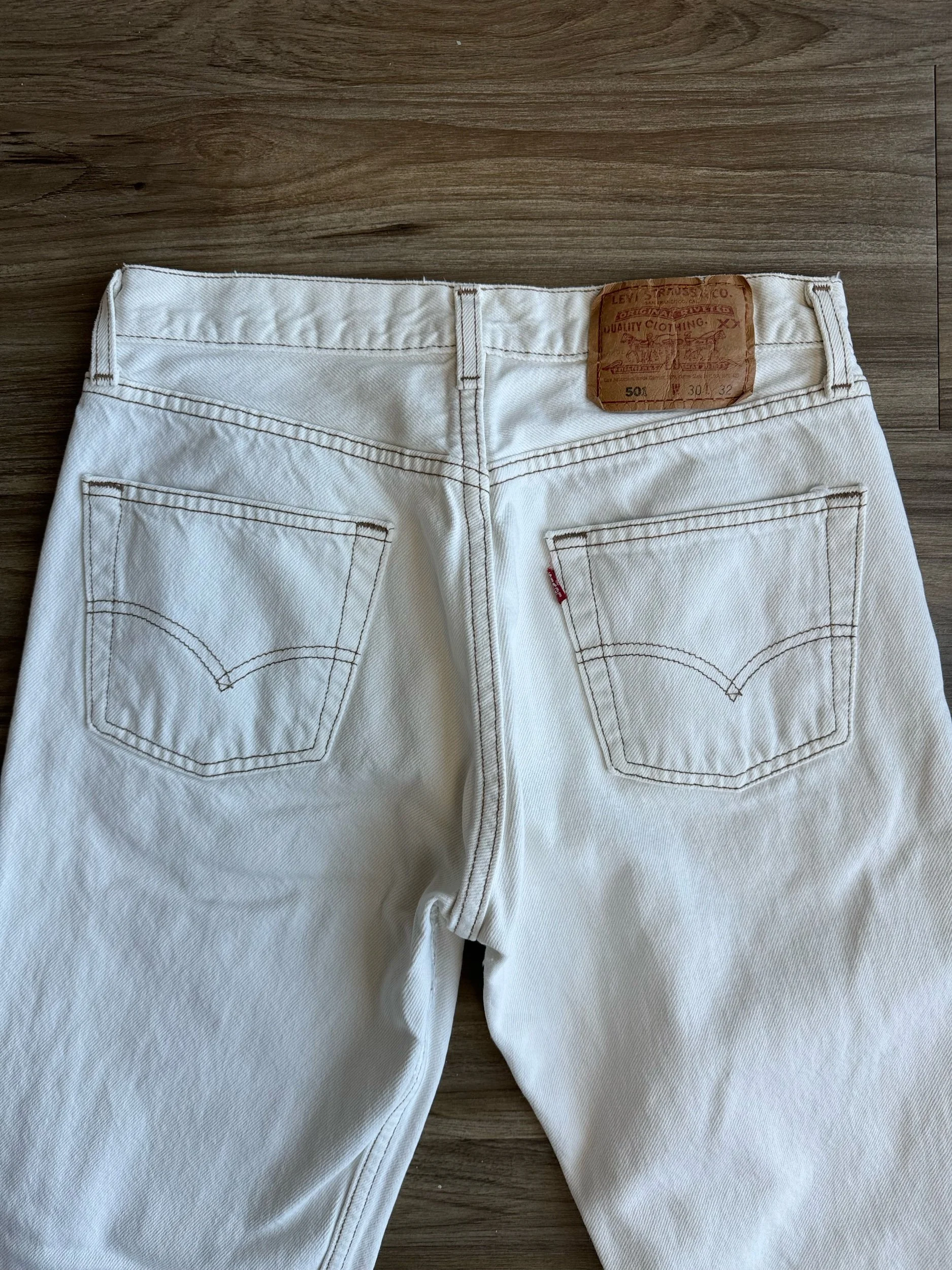 1997 Levi’s USA 501 Tag 30x32 Actual 28x31 — Jean Genie Vintage Co.