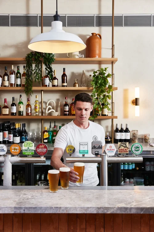The Belroy Hotel - Your St Leonard's Local