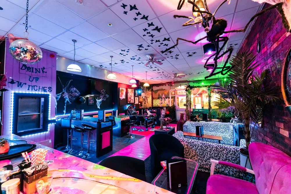 Happy Hour — Mad House