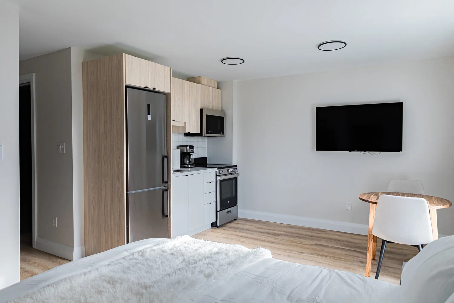 The Condor Suites Downtown Kitchener Short term and Mid Term rentals
