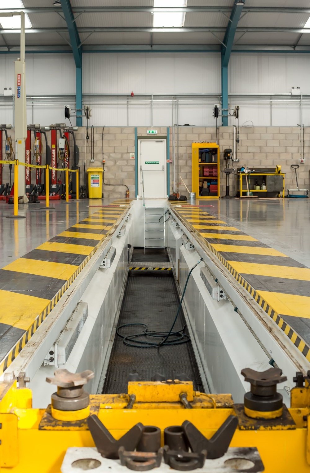 Commercial Vehicle Workshop | Stoke on Trent — Flexible Vehicle Logistics