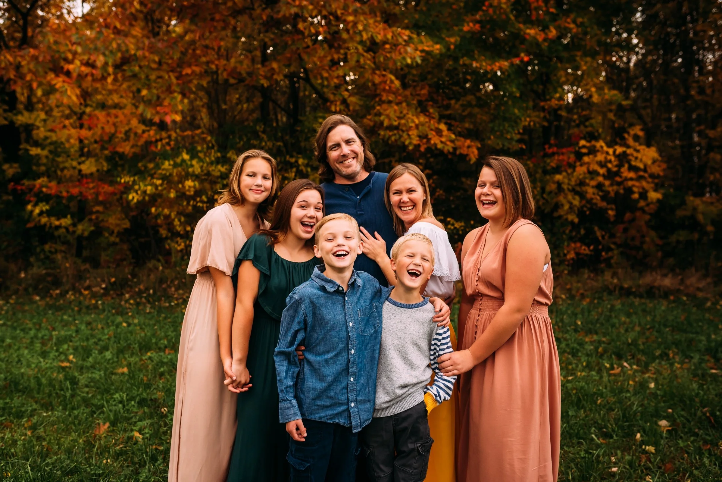 Capturing Memories in Fall: A Stunning Family Photo Session in ...