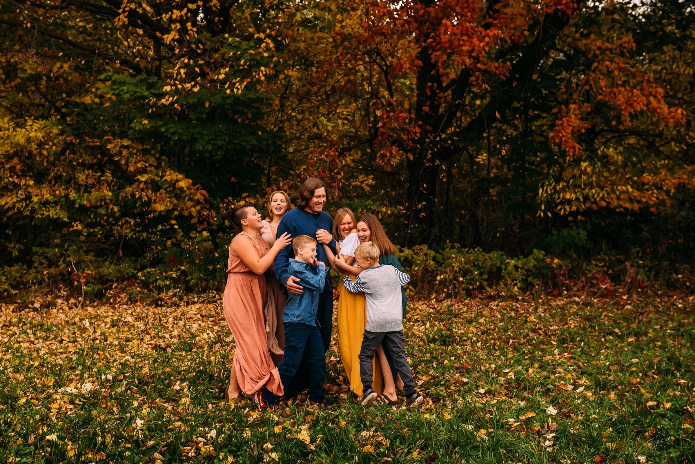 Capturing Memories in Fall: A Stunning Family Photo Session in ...