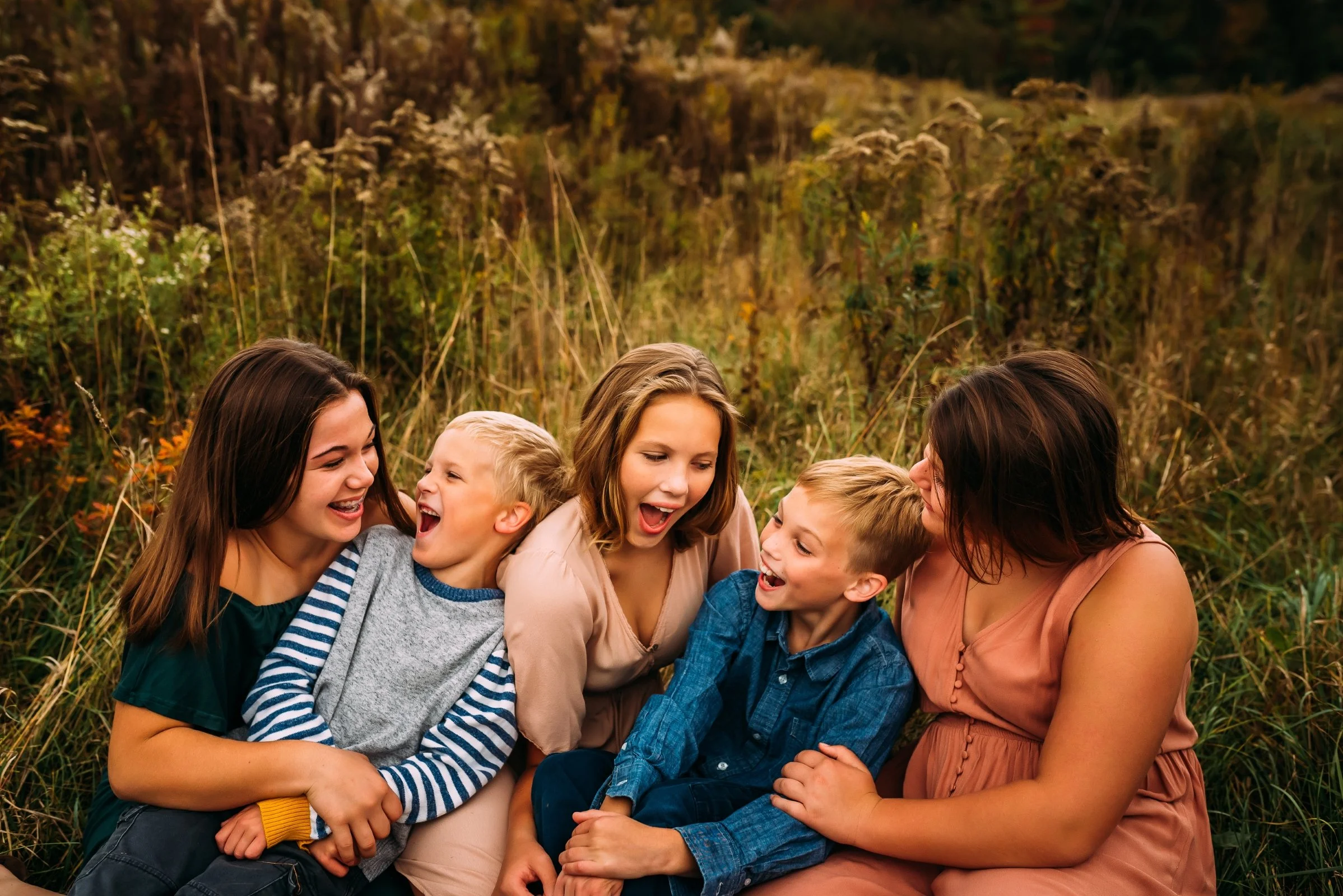 Capturing Memories in Fall: A Stunning Family Photo Session in ...