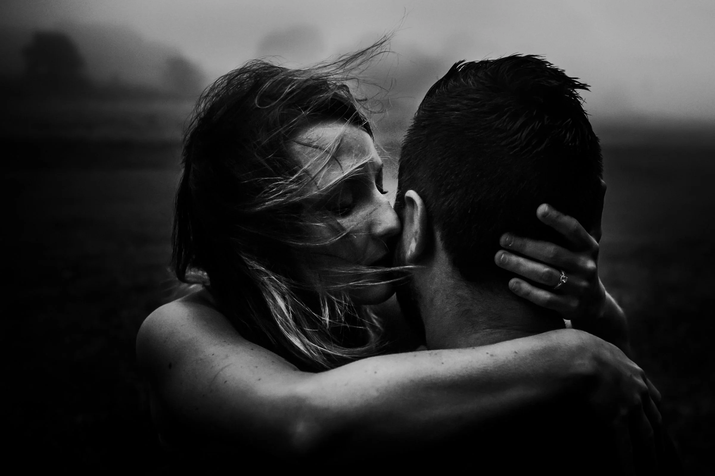 Unique Engagement Photos Ideas to Set Your Photos Apart from the Rest ...