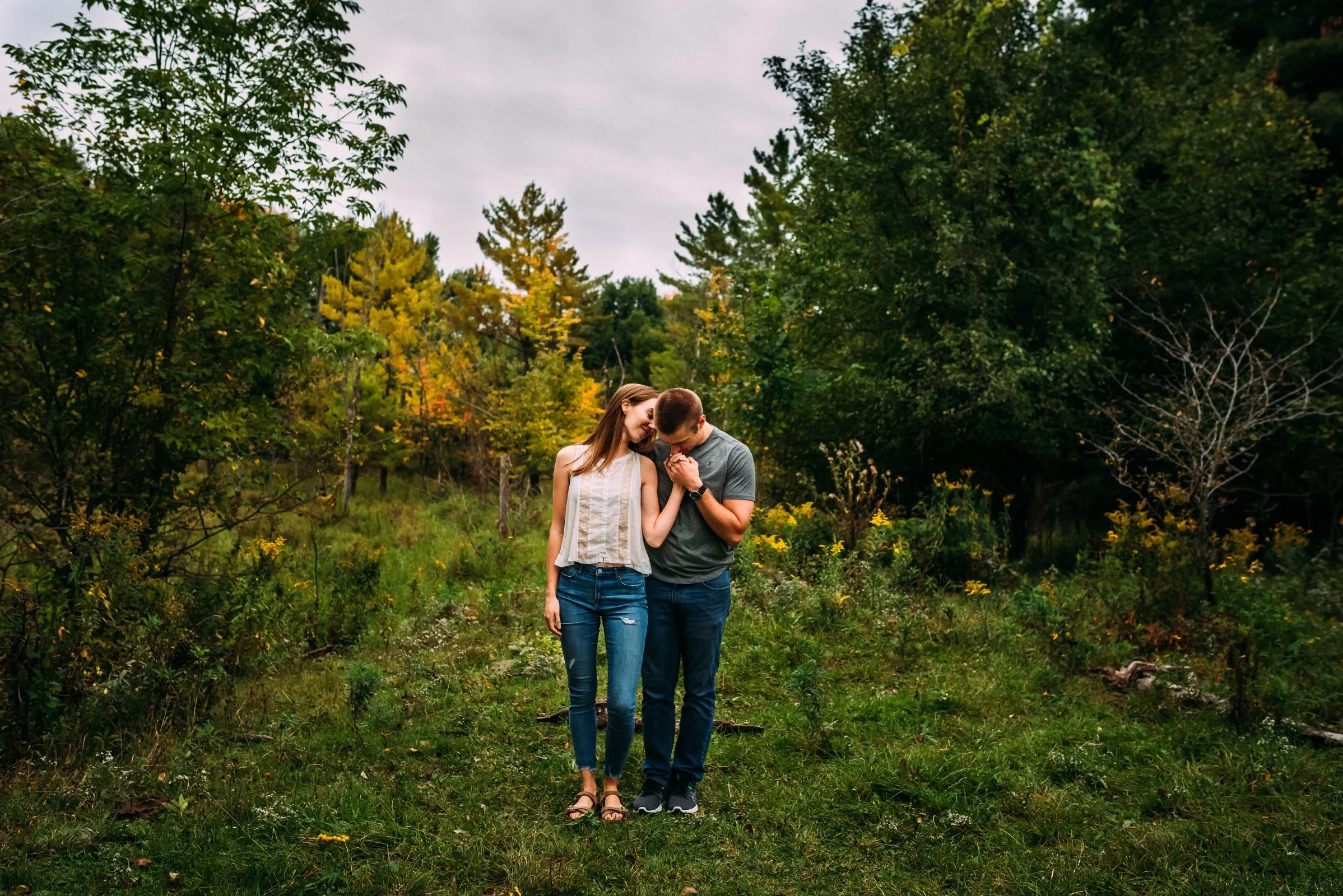 Park Picnics: Relaxed and Casual Engagement Photoshoots in Wausau's ...