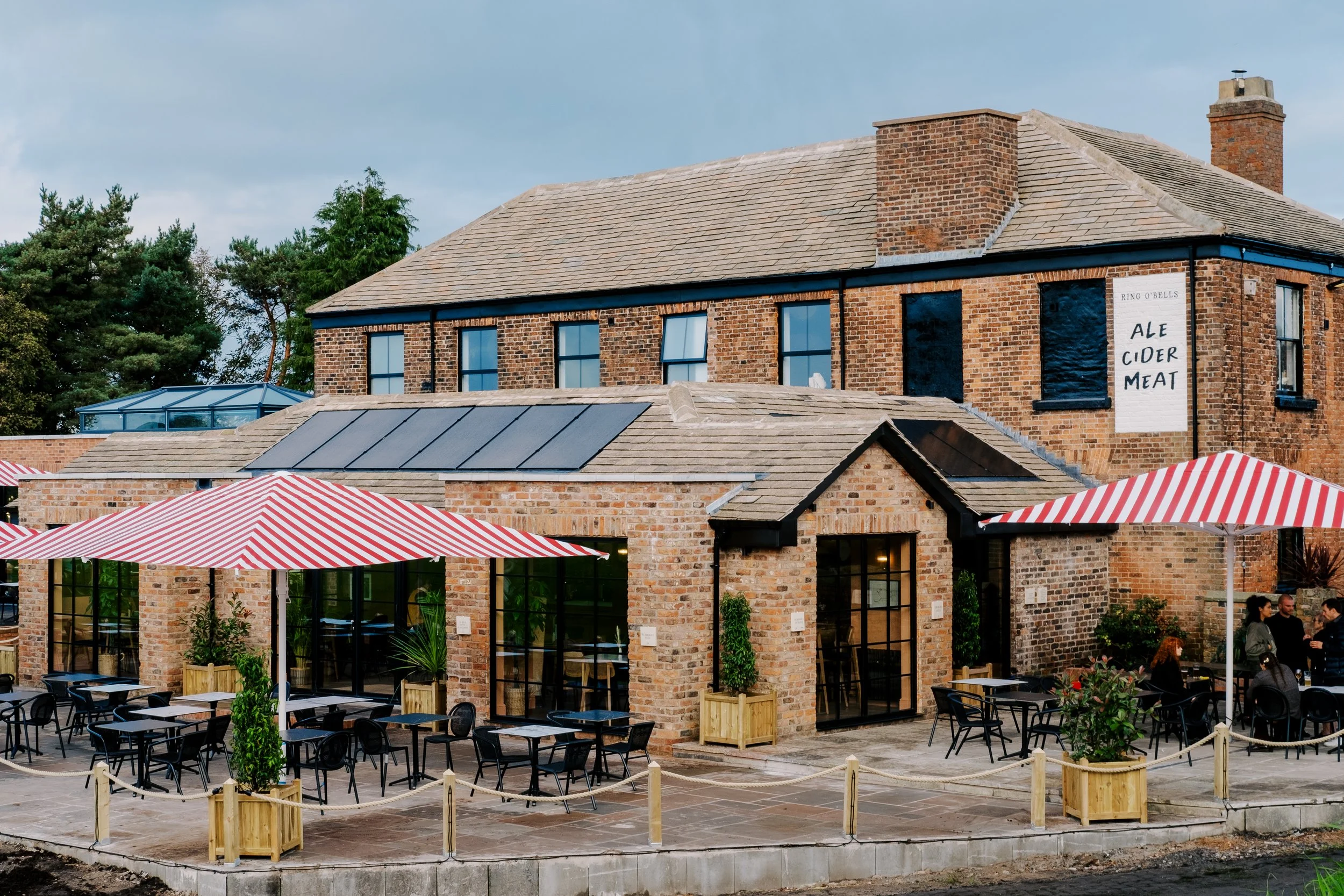 Ring O'Bells — A country pub, reimagined.