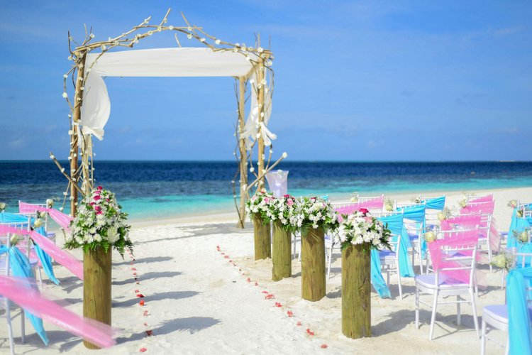 10 Stunning Decoration Ideas for a Micro Beach Wedding in The Bahamas ...