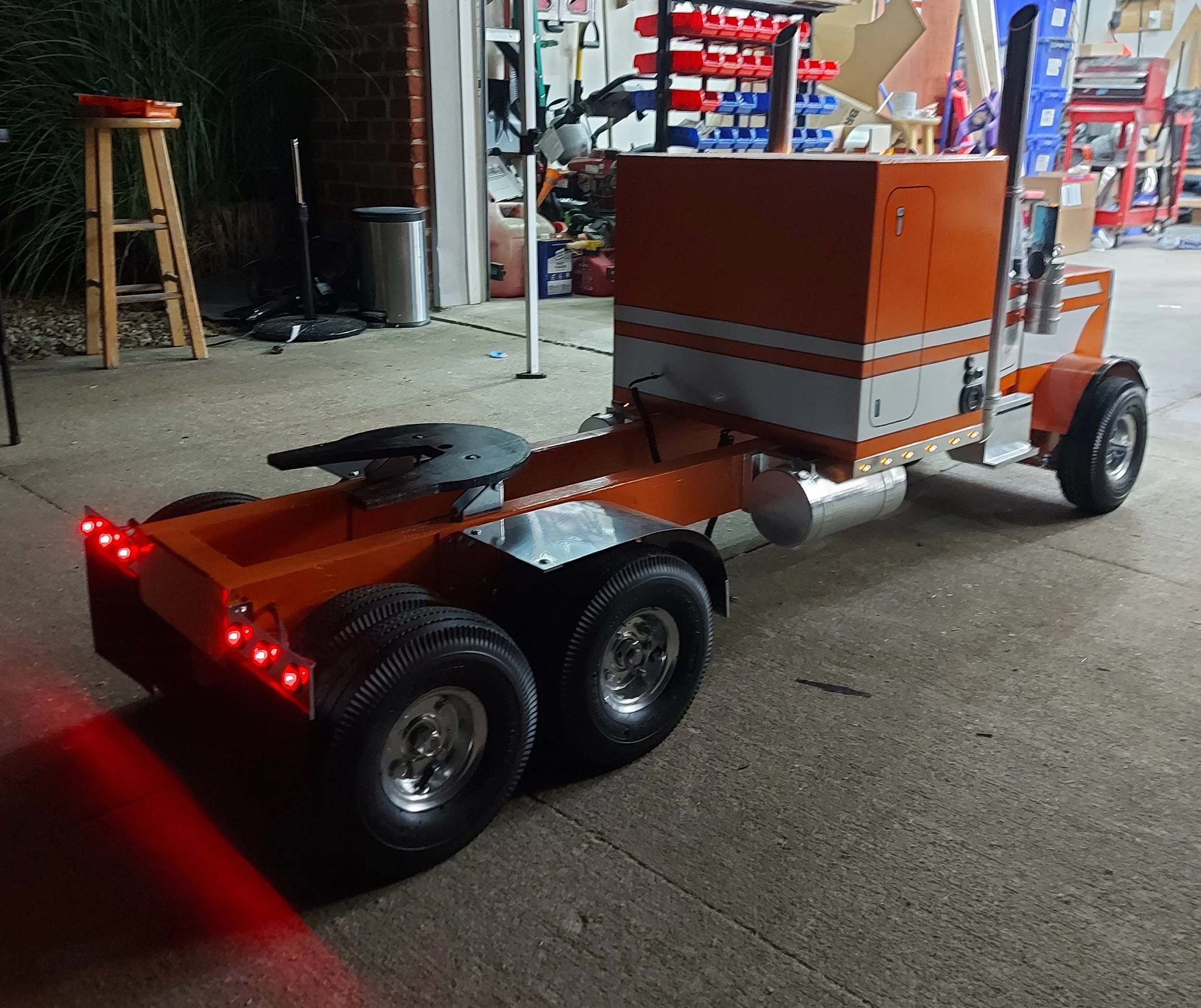 SEMI-TRAILER TRUCKS — Big Scale RC Trucks