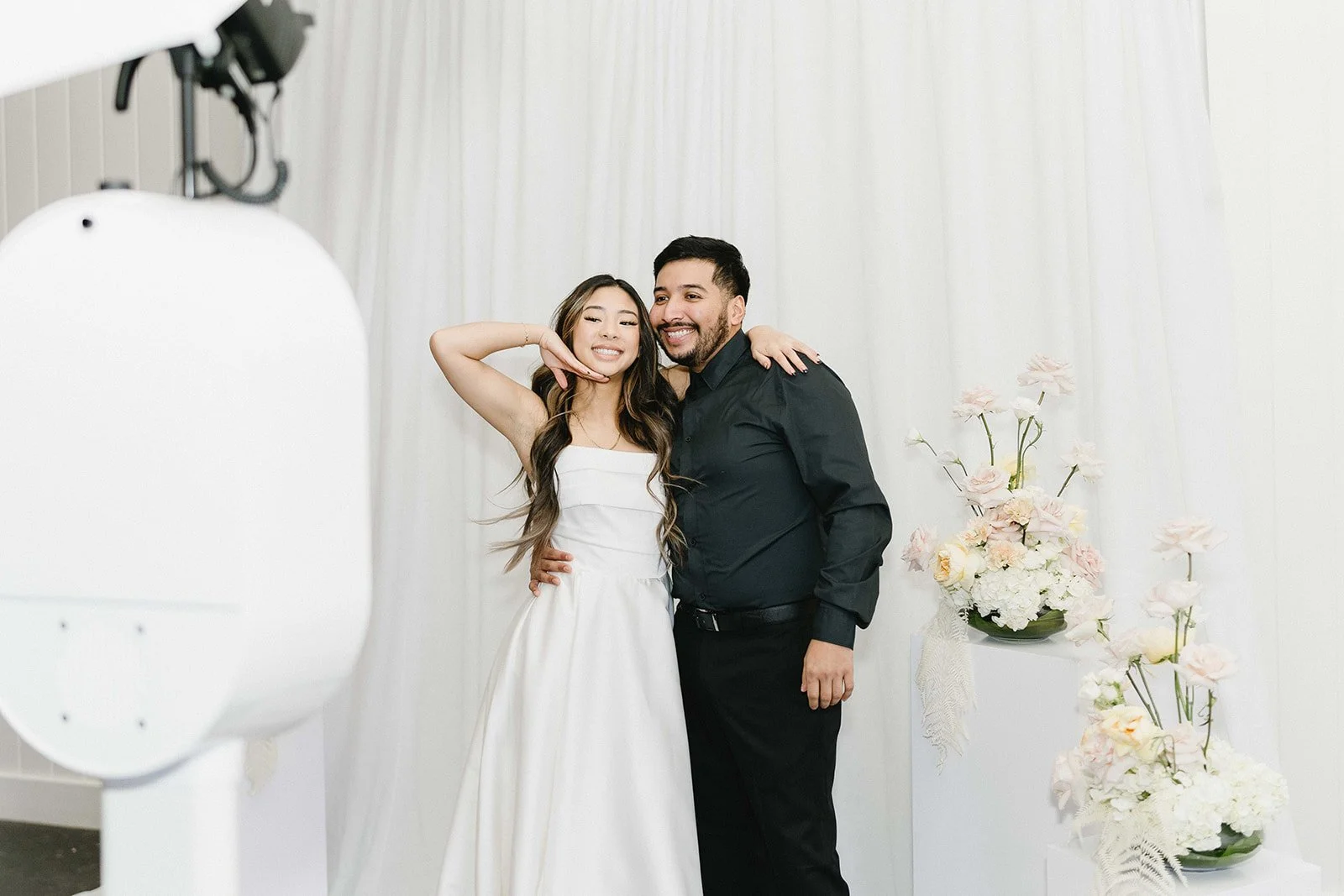 Moment.Us | Modern + Stylish Wedding Photo booths | Seattle, Washington