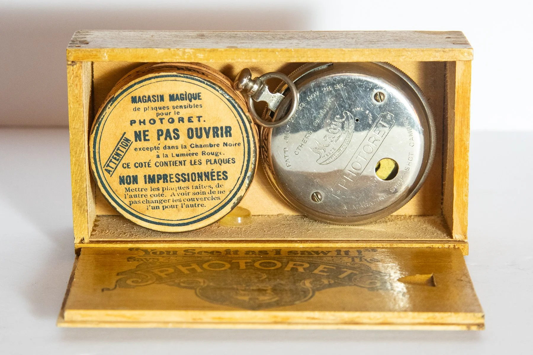 Stuart Fabe's Antique Camera Collection