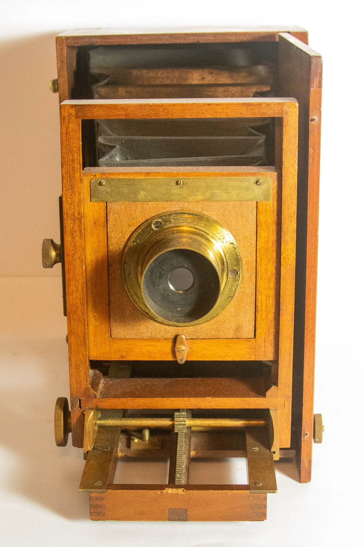General 5 — Stuart Fabe's Antique Camera Collection
