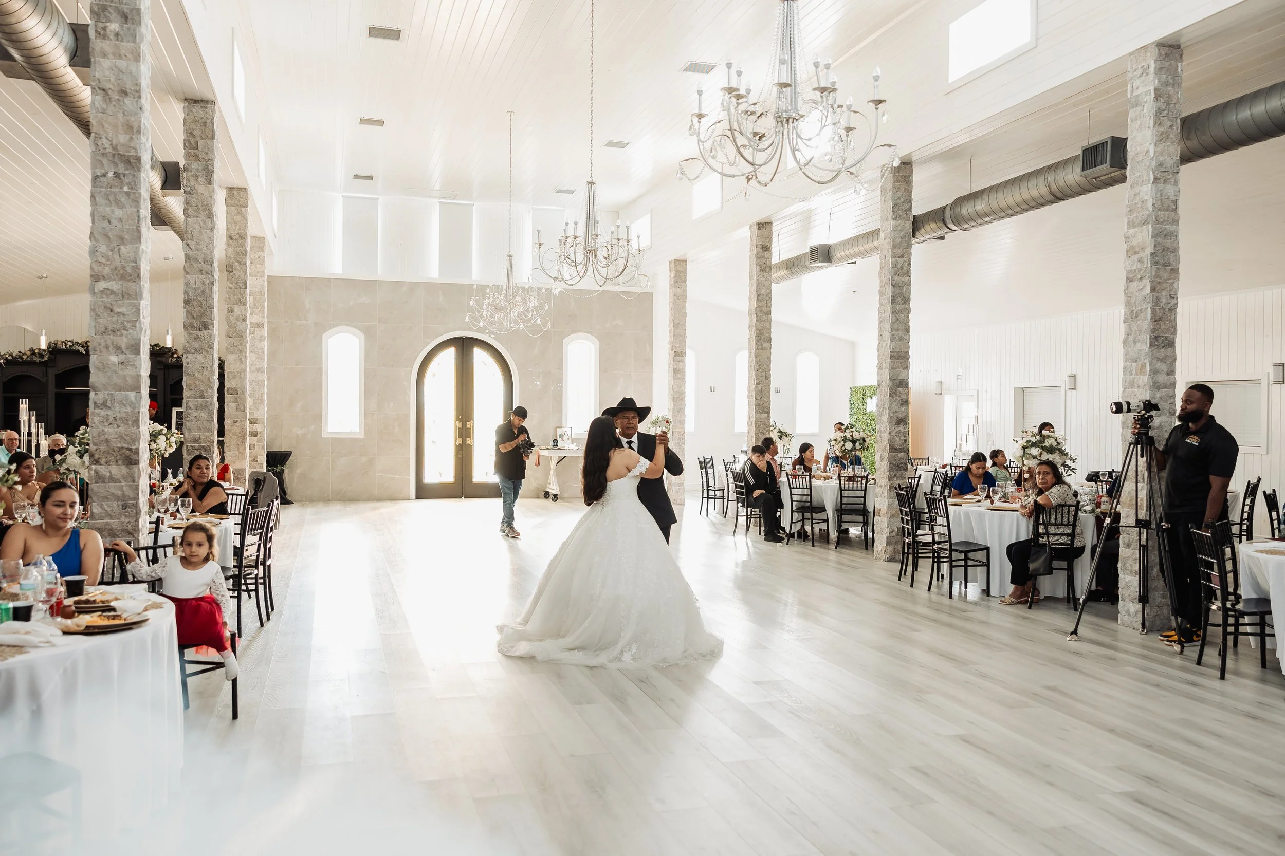 The White Rose & Naples Wedding Barn: Naples wedding Venue