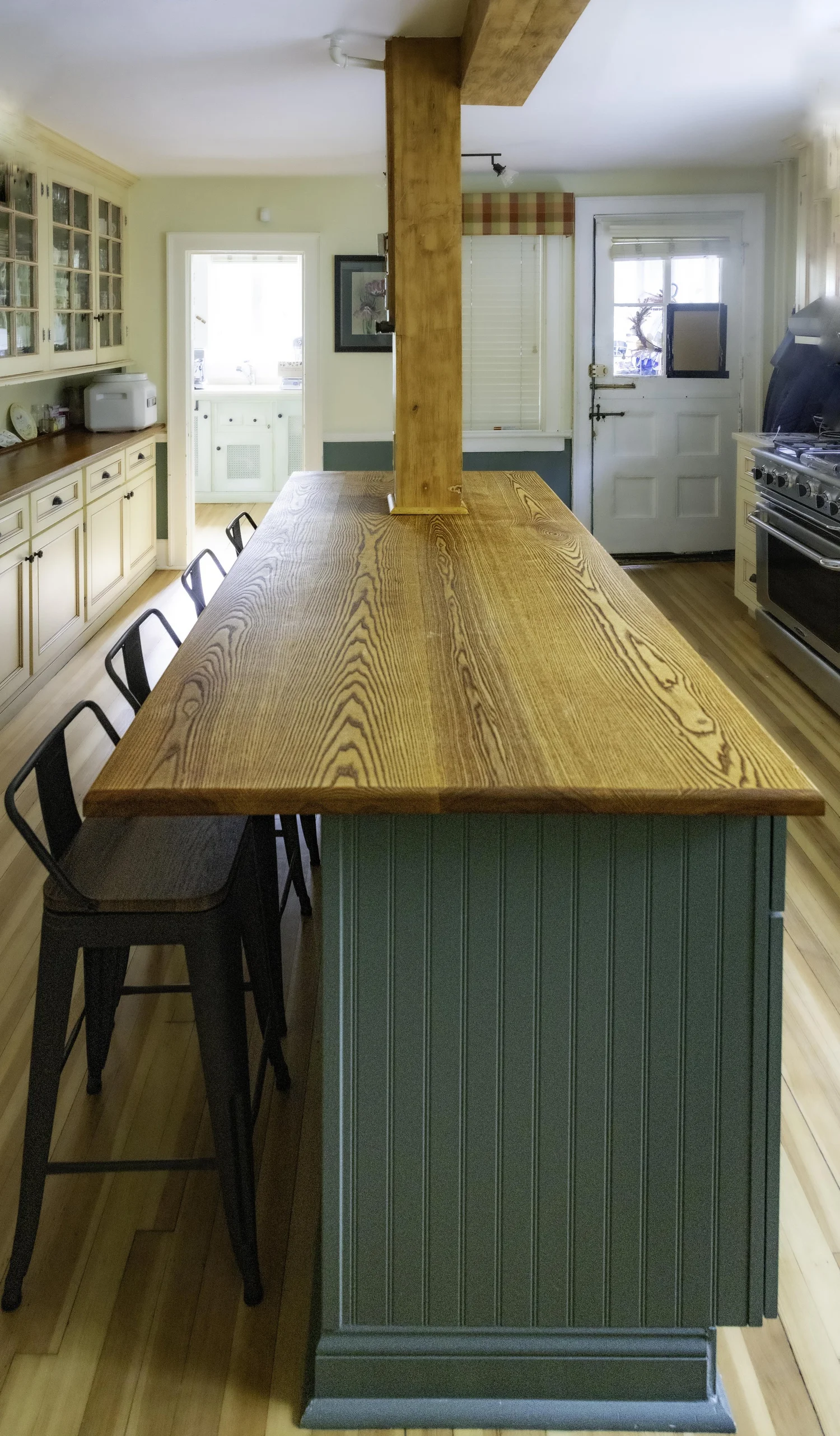 Custom Wood Built-Ins — J Green Woodworks