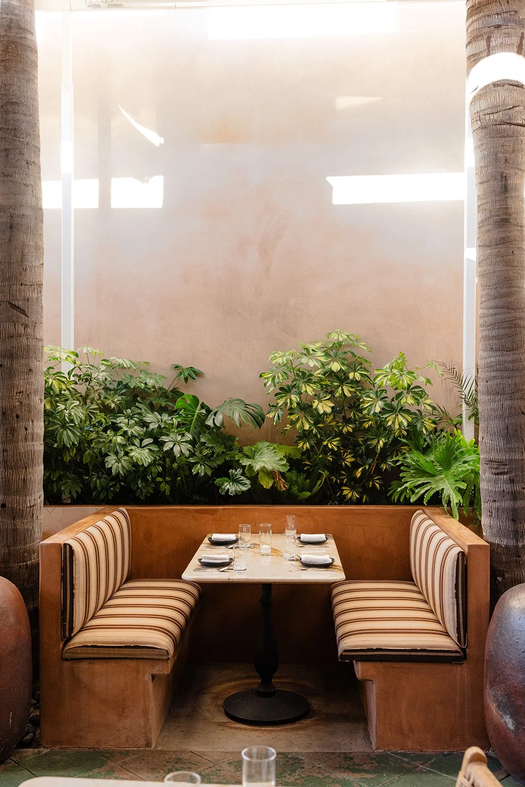 ⠀Si! Mon Restaurant LA