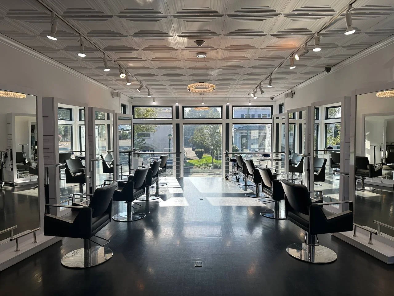 VIMA Salon
