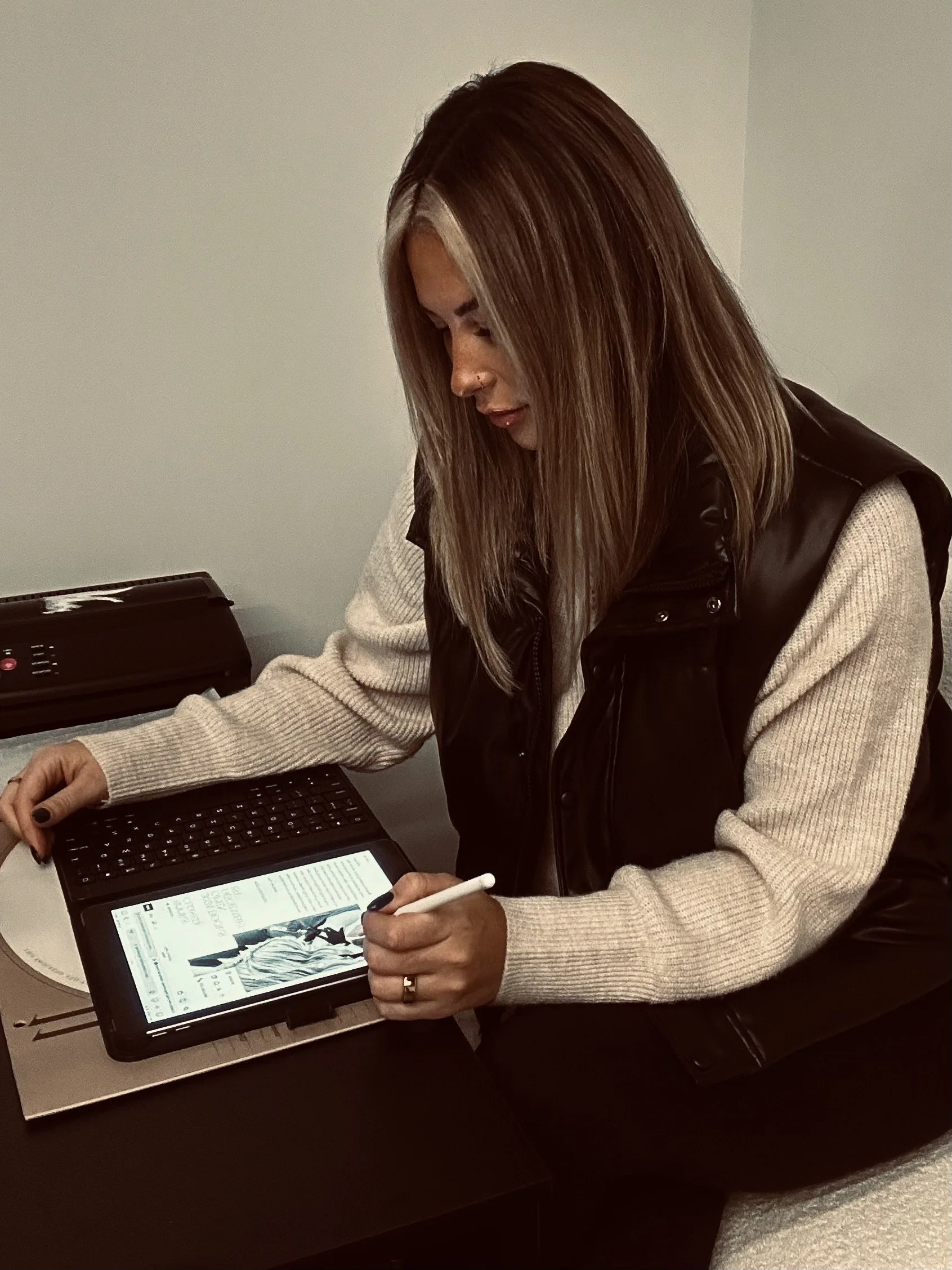 Divine Ink Studio - Private Ohio Fine Line Tattoo Studio