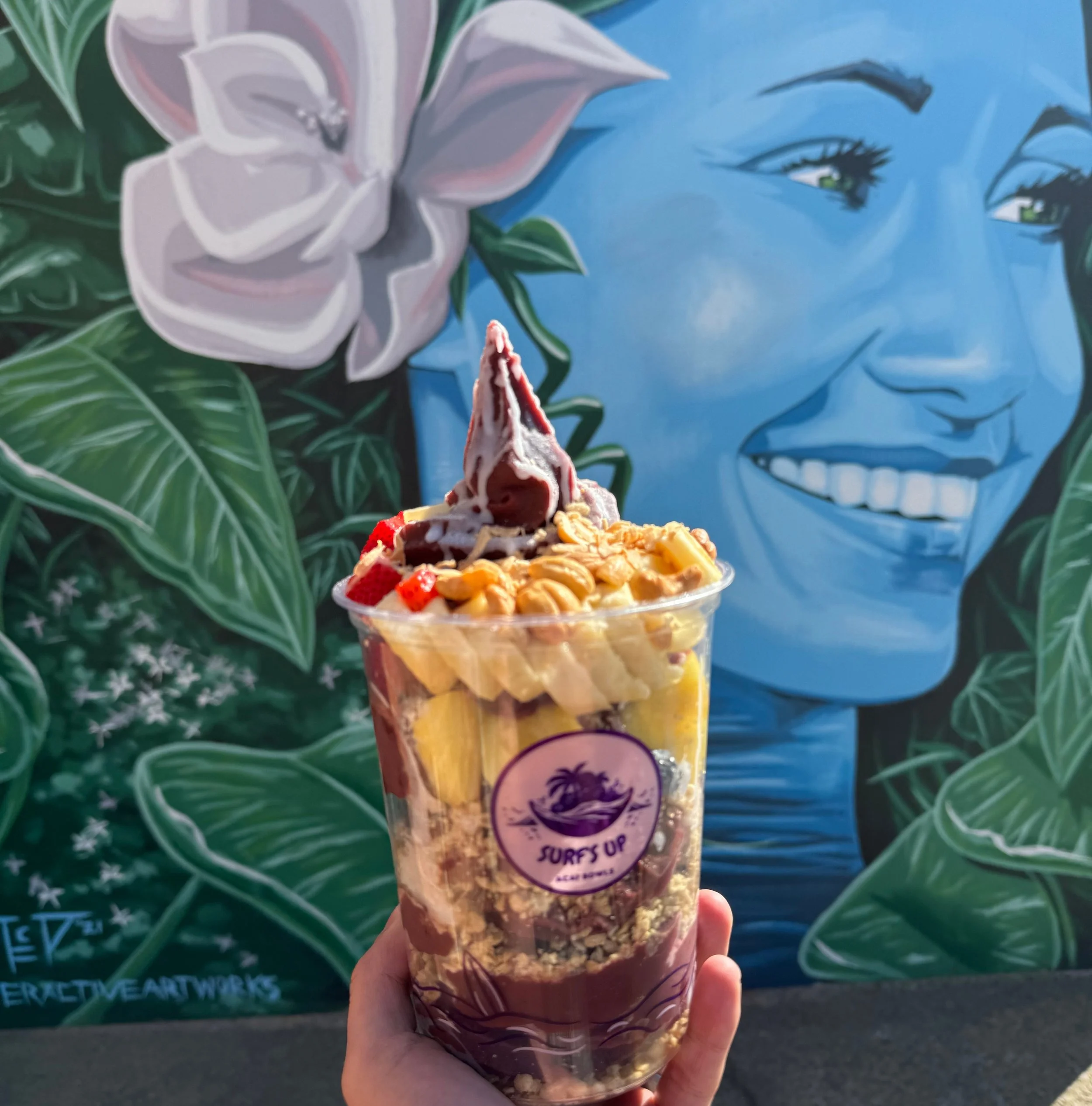SURF'S UP ACAI BOWLS