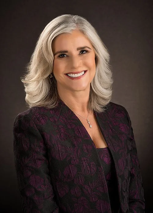 Female Professional Headshots -Elevate Your Executive Profile with a ...