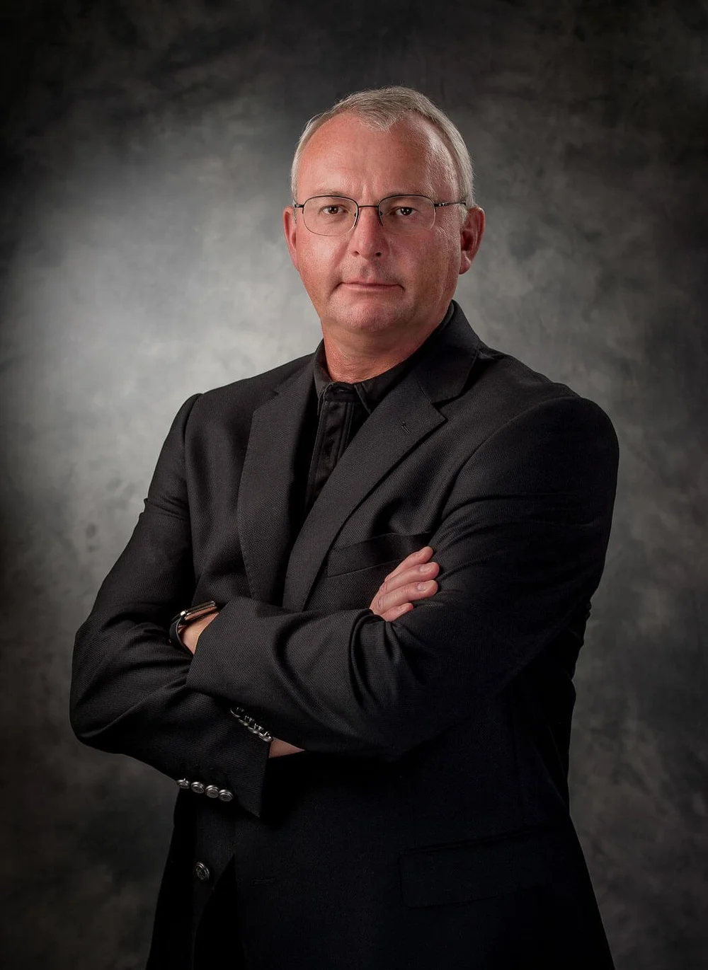 Headshot Poses - LA - Professional Photography Posing Guide For Men and ...