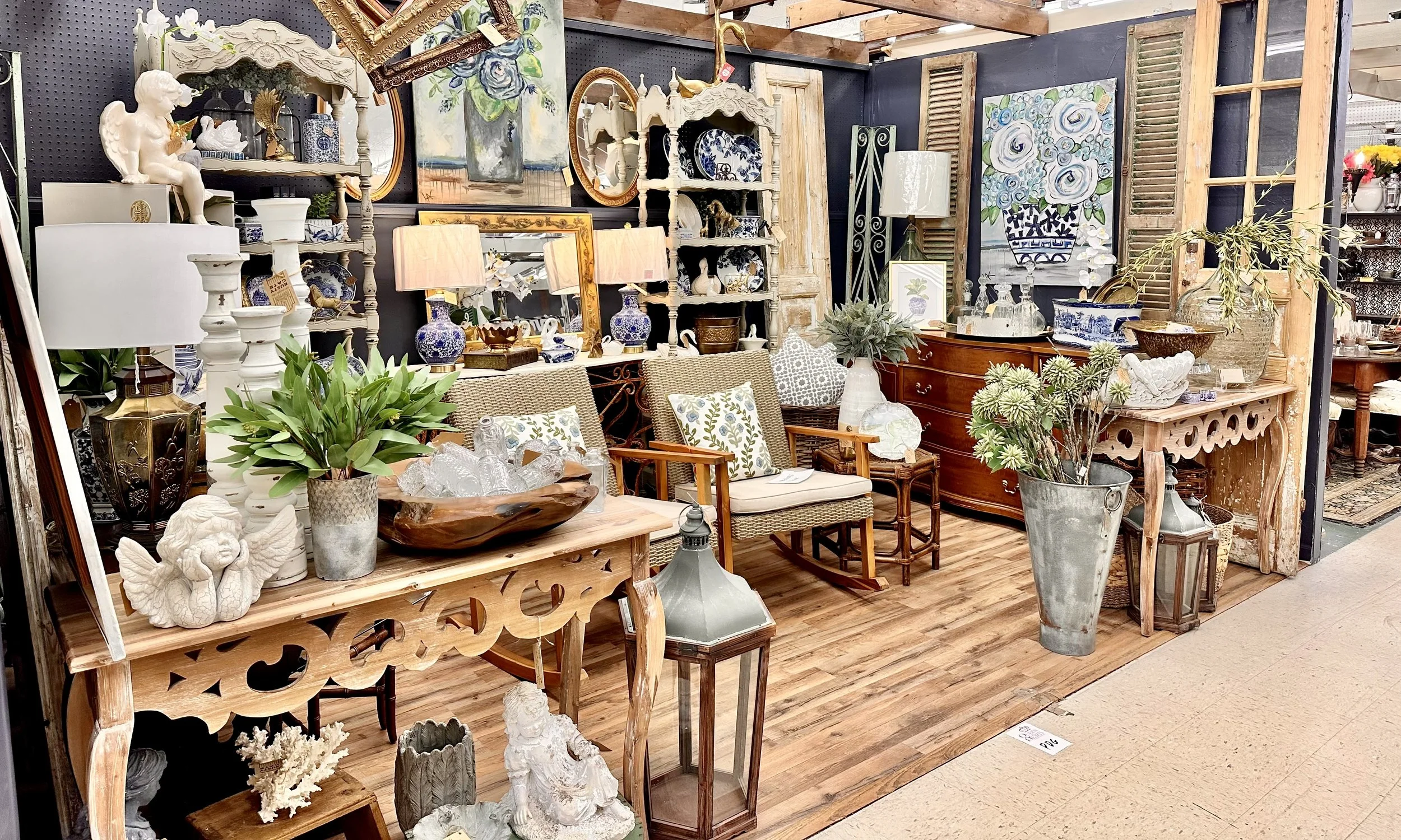 Dealer-Merchant Application — Queen of Hearts Antiques & Interiors