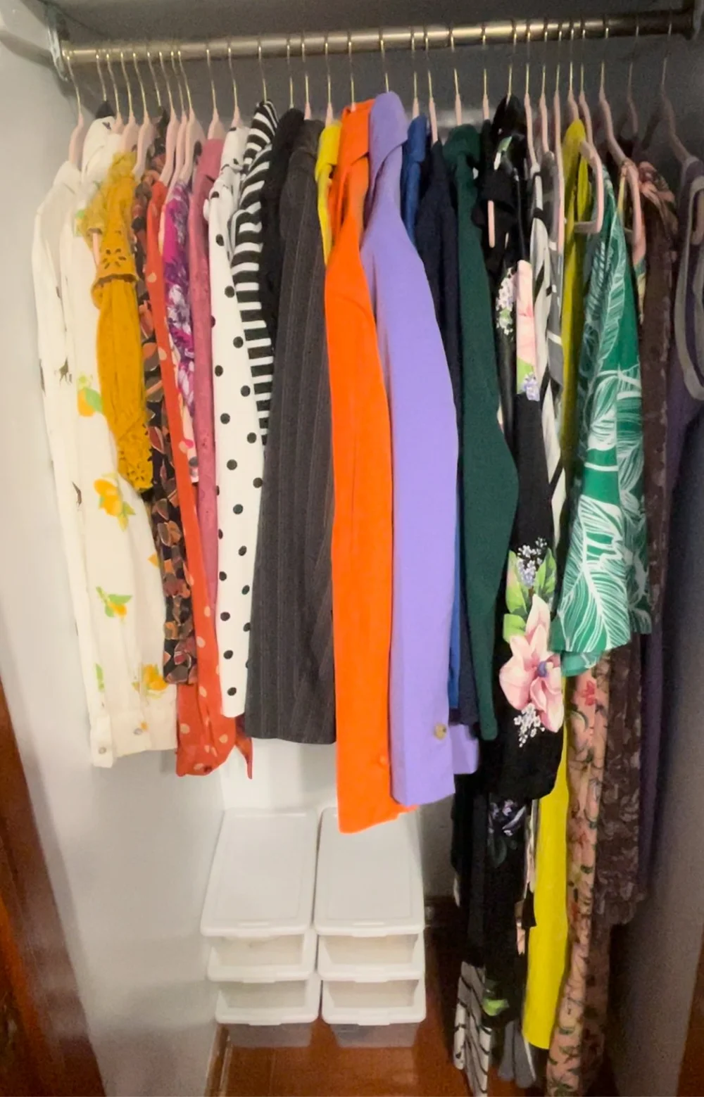Color-Coded Closet: A Real-Life Guide to Taming the Chaos — Clutter ...