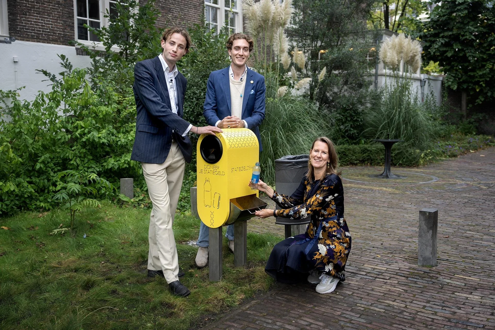 De Statiegeldbak - Doneer je plastic flesjes en blikjes aan je directe ...