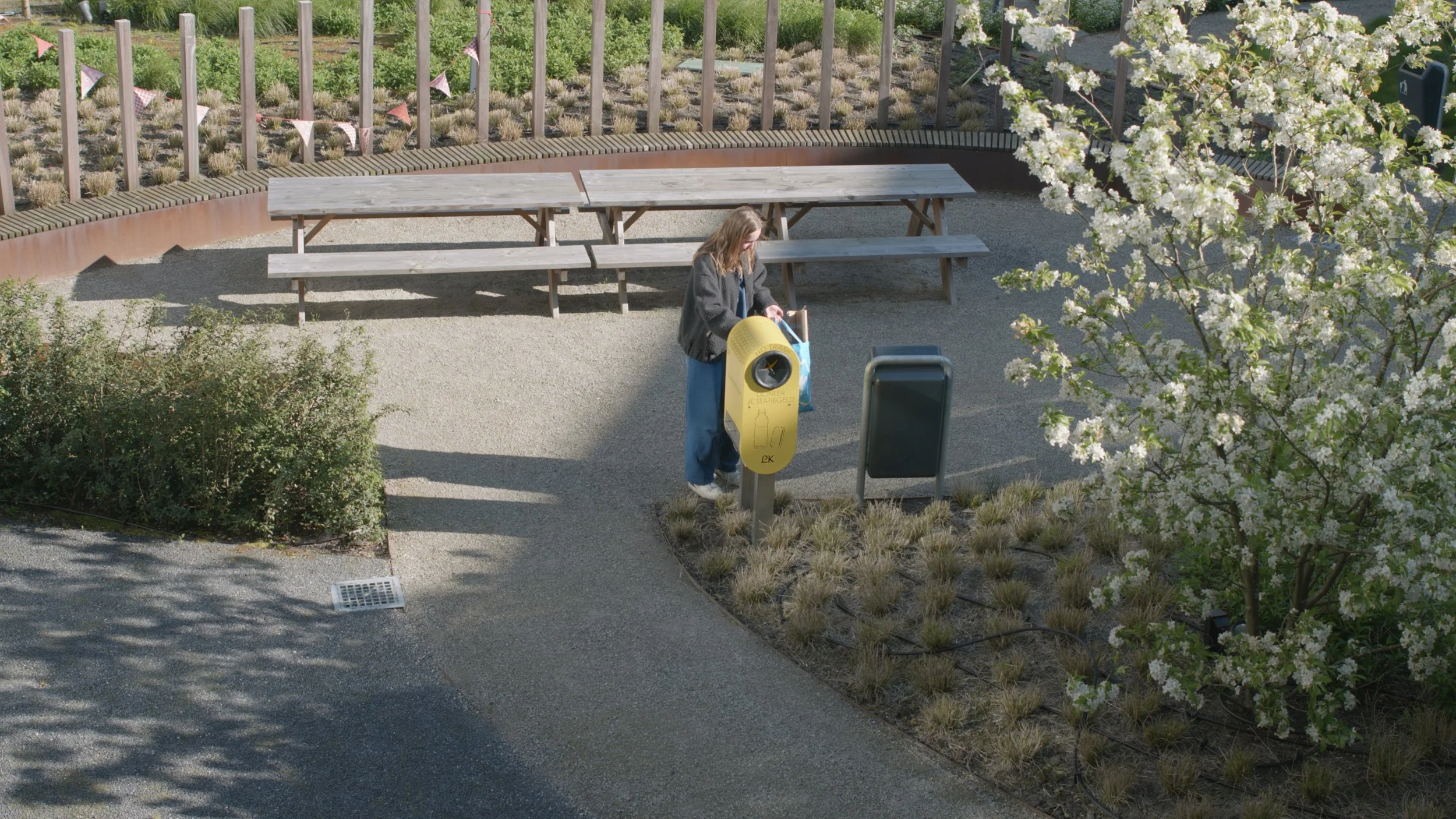 De Statiegeldbak - Doneer je plastic flesjes en blikjes aan je directe ...