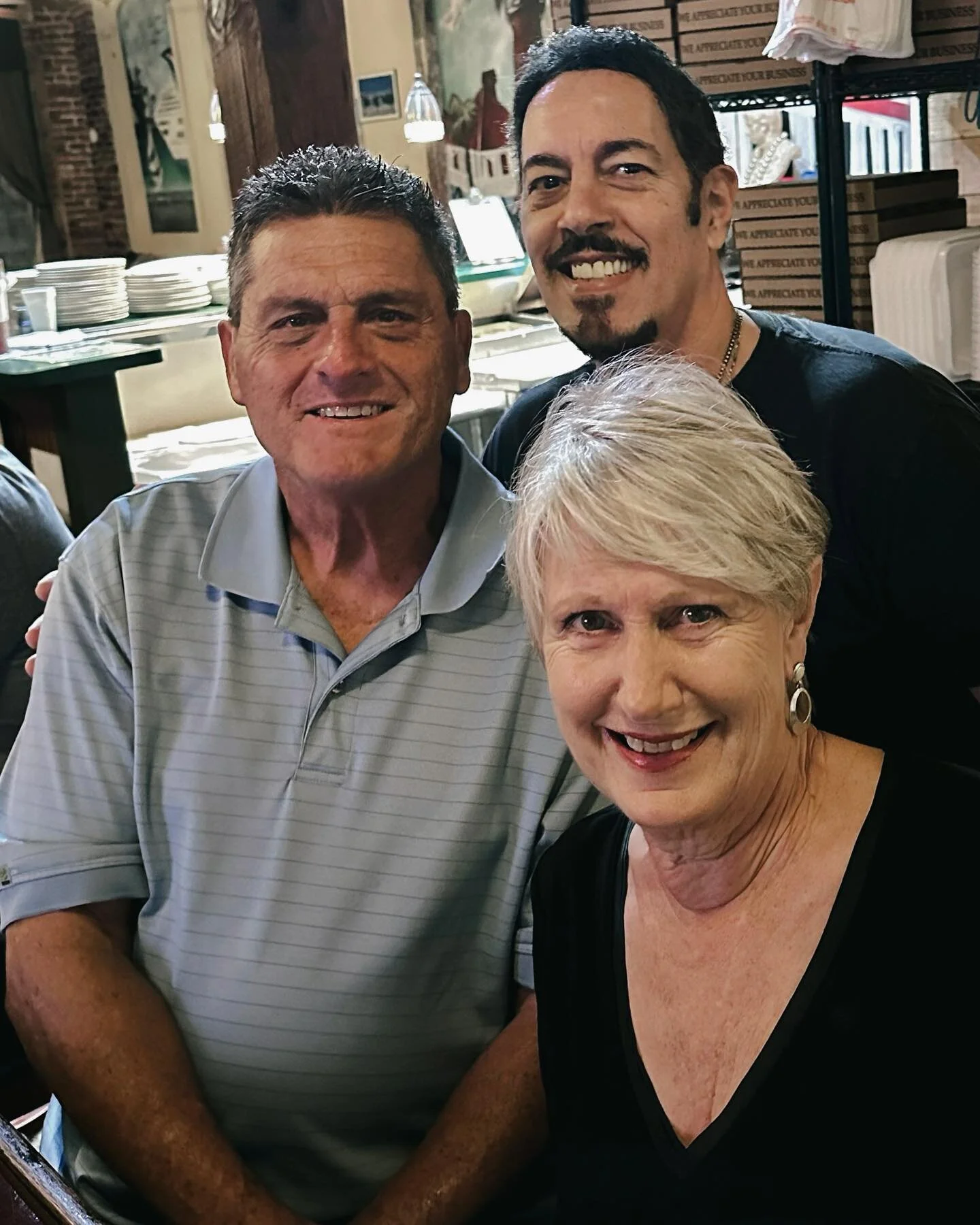 Mama Teresa's Flying Pizza & Italian Restaurant